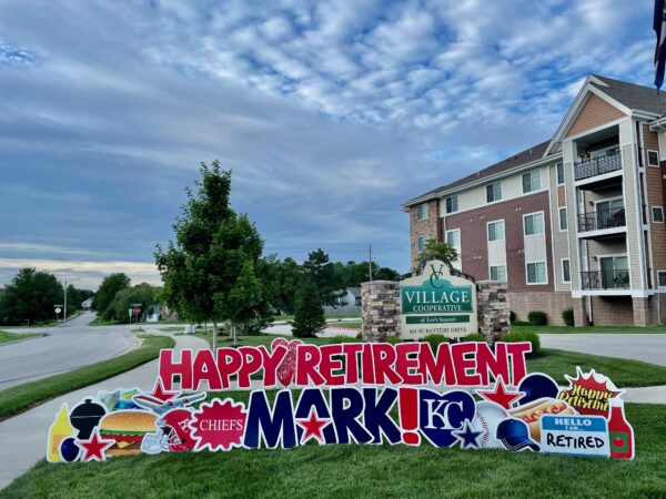 Retirement Yard Signs to Celebrate the Beginning of the New Chapter